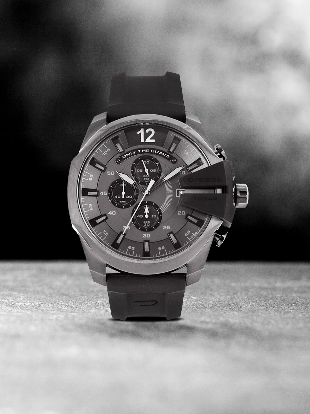 DIESEL Men Black Chief Series Analogue Watch DZ4378 - Price History