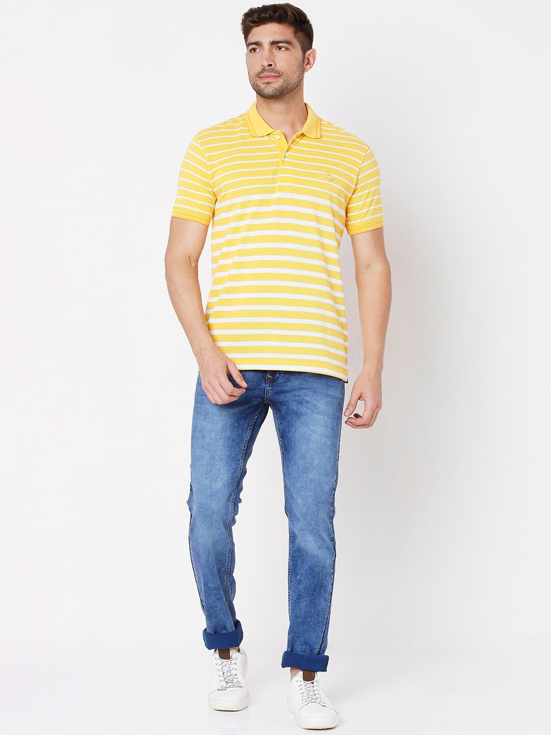 Buy Mufti Men Blue Slim Fit Mildly Distressed Heavy Fade Stretchable ...