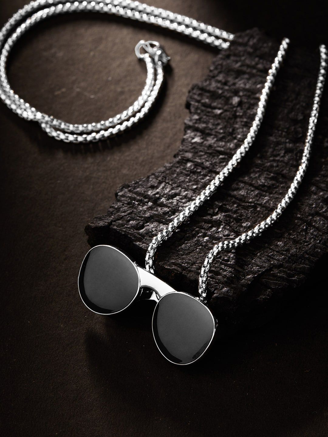 Buy HRX Active By Hrithik Roshan Men Black Solid Rapid Dry Running ...