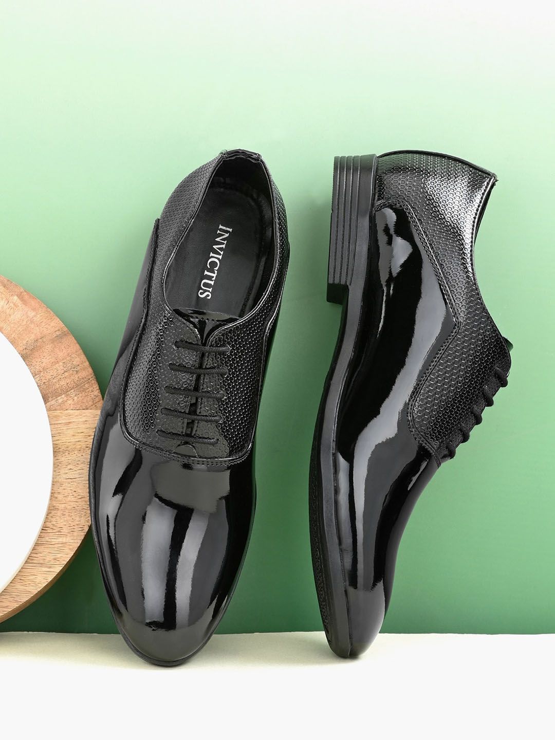 INVICTUS Men Black Solid Leather Formal Oxford Shoes - Price History