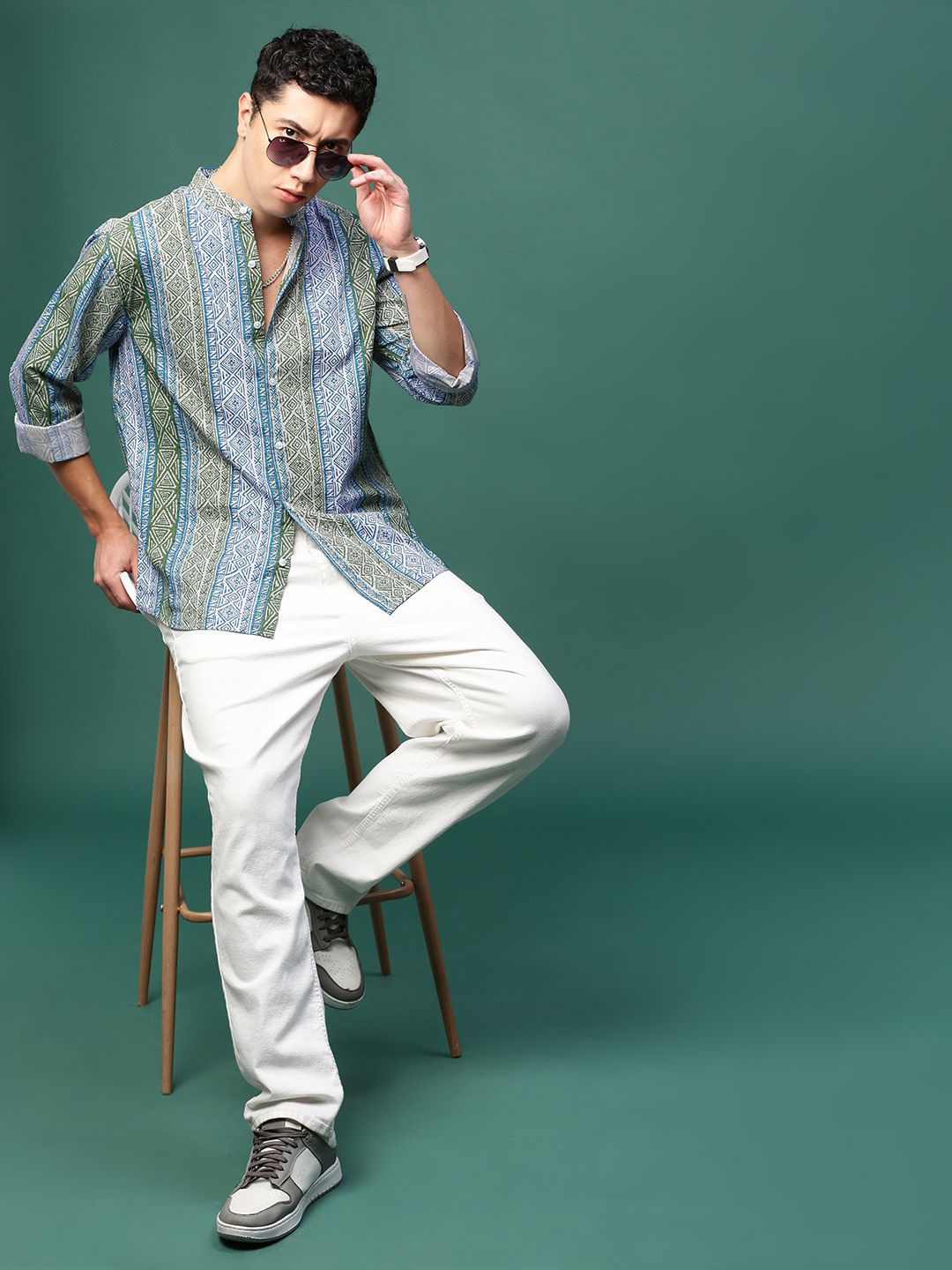 Buy SHOWOFF Men Standard Slim Fit Opaque Striped Casual Shirt - Shirts ...