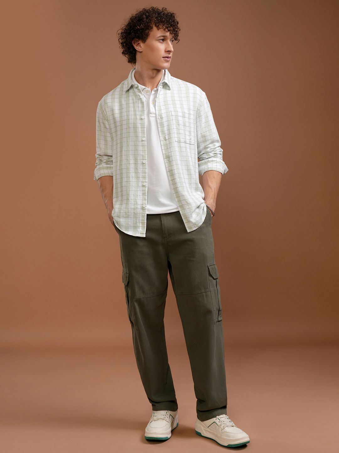 Buy HIGHLANDER Men Spread Collar Checked Cotton Relaxed Fit Casual ...