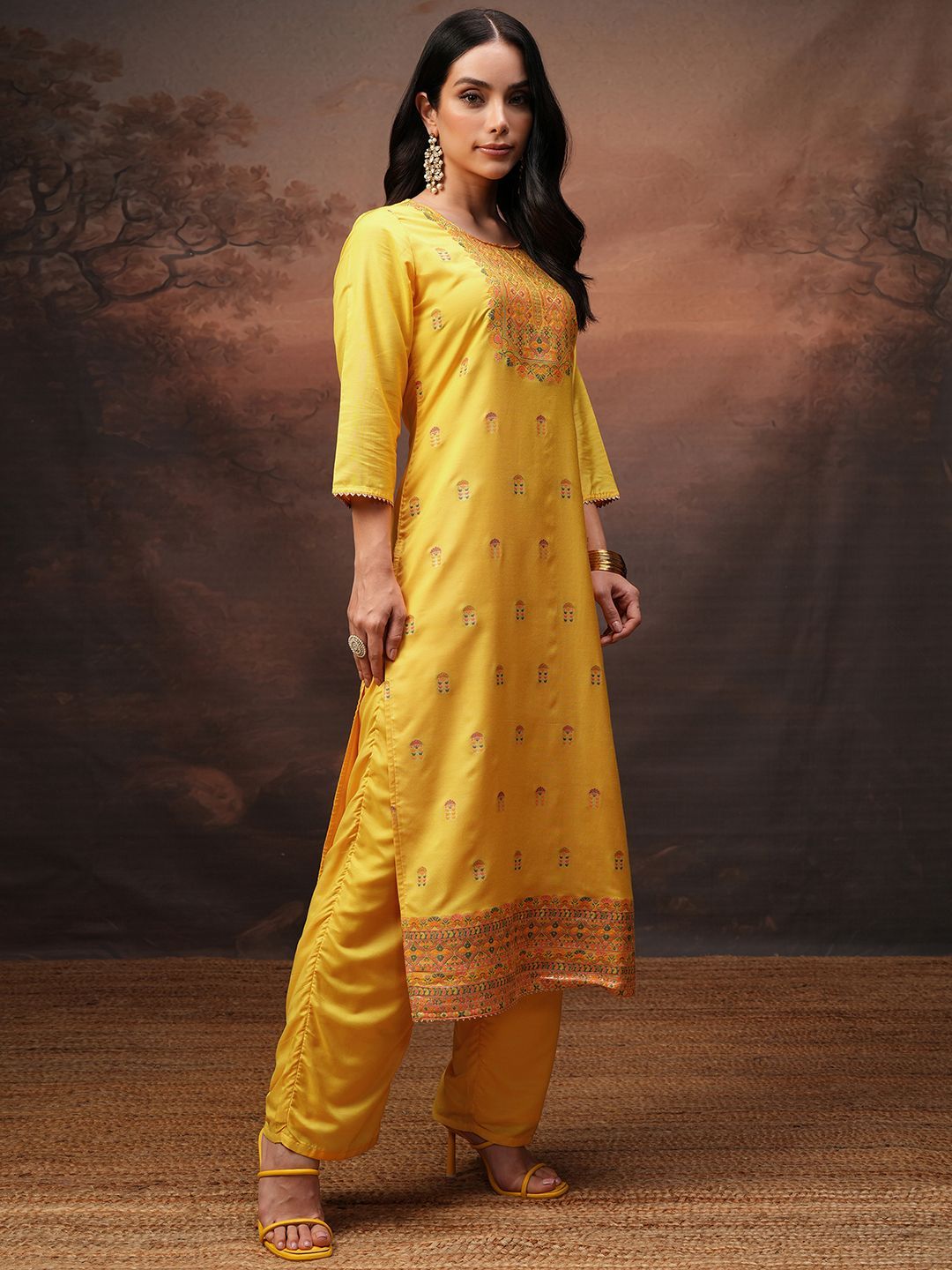 Buy Vishudh Women Straight Jacquard Kurta With Pant & Dupatta - Kurta ...