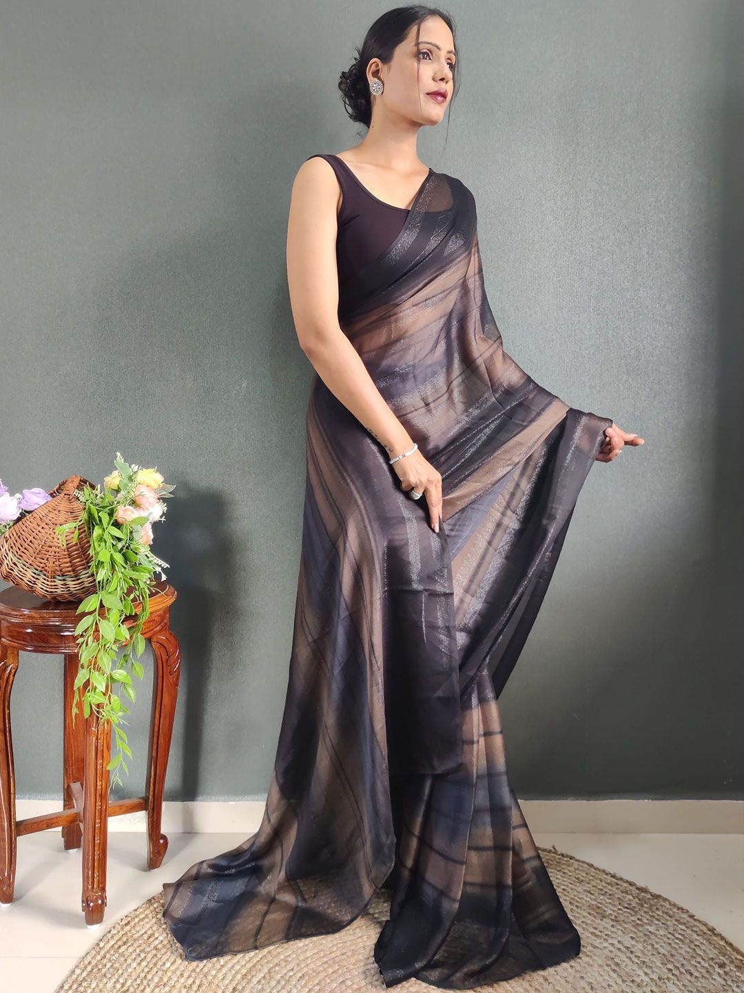 Buy DIVASTRI Striped Pure Crepe Ready To Wear Saree - Sarees for Women 32125458 | Myntra