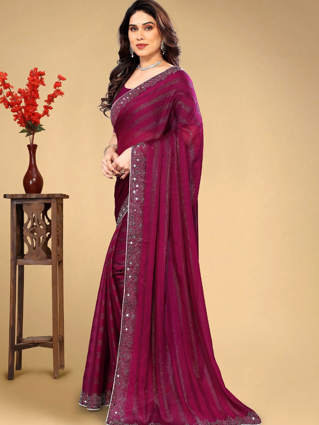 Buy VEERAIVA Striped Mirror Work Saree - Sarees for Women 32125141 | Myntra