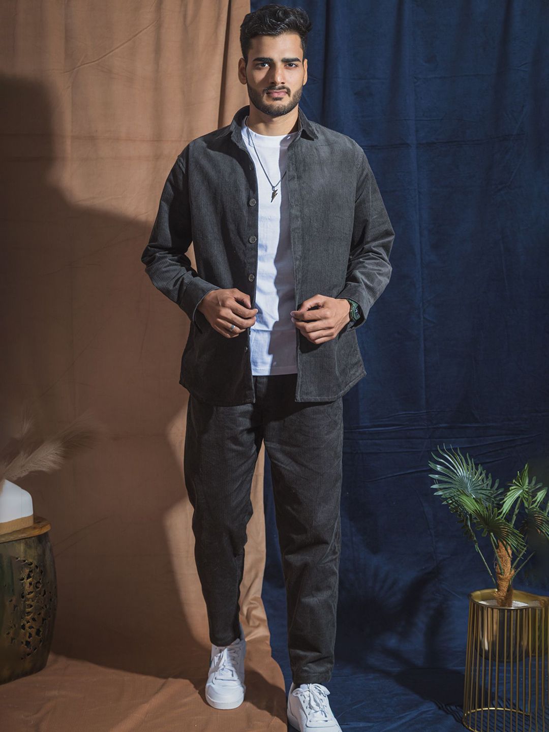 Buy JAVINISHKA Men Corduroy Self Design Relaxed Fit Shacket - Shackets ...