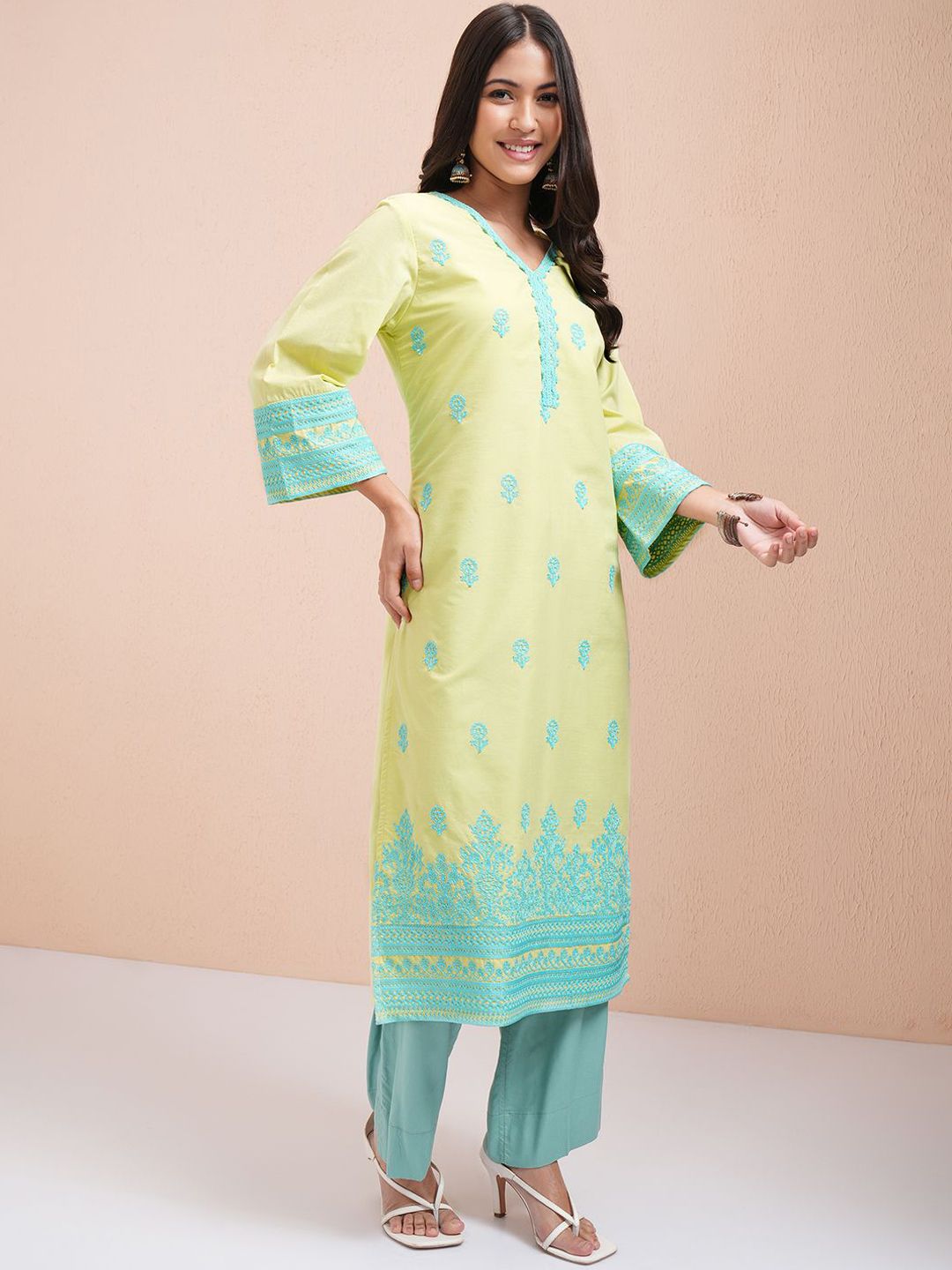 Buy Vishudh Floral Embroidered V Neck Straight Kurta - Kurtas for Women ...