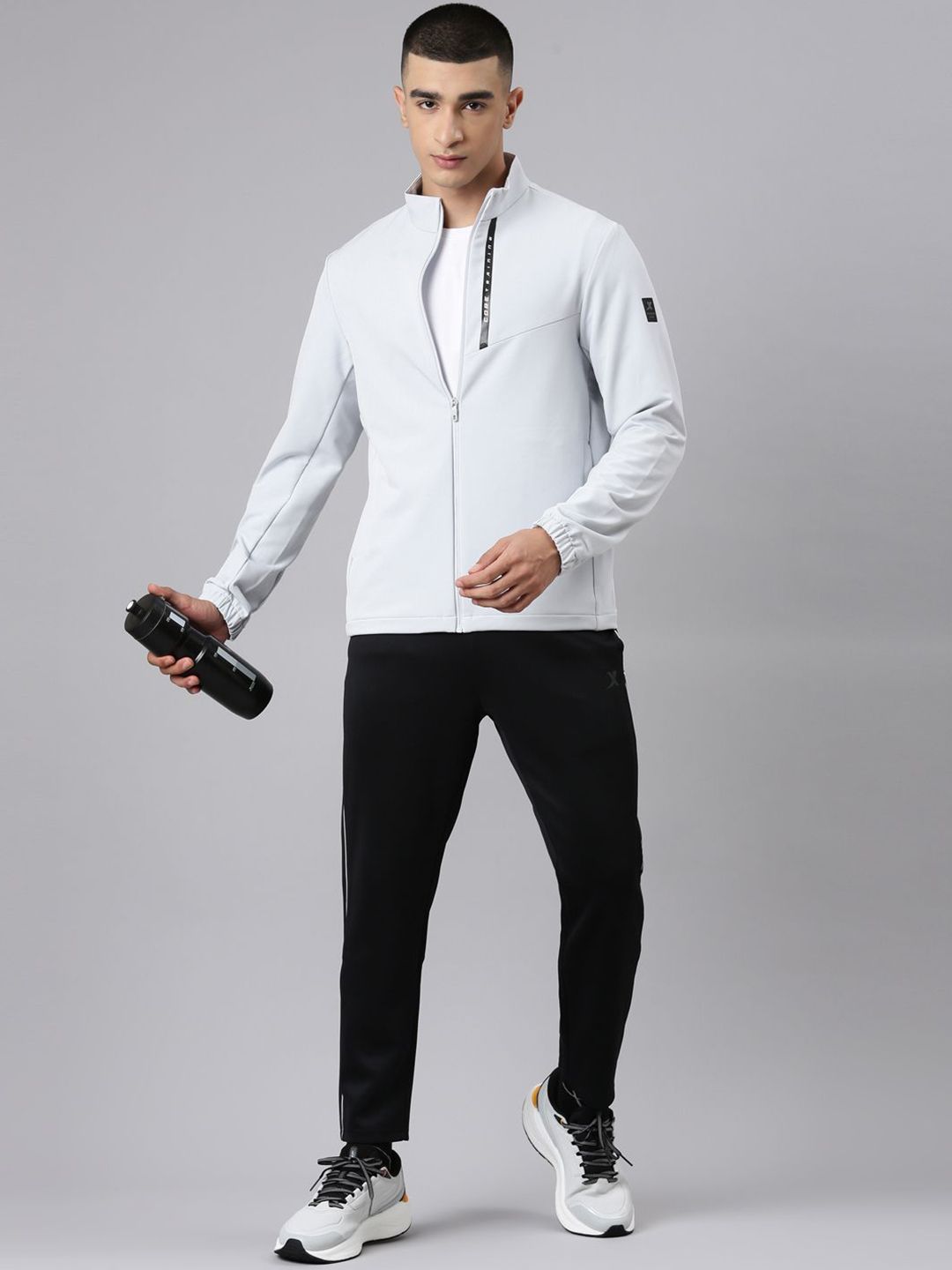 Buy Xtep Comfort Men Single Layer Windbreaker - Jackets for Men ...