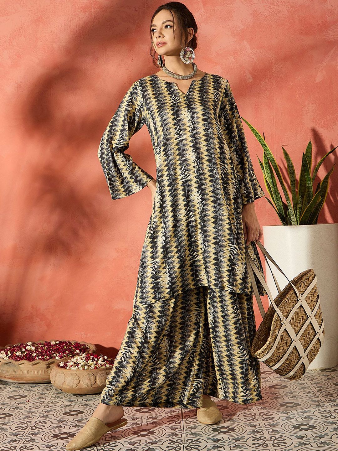 Buy InWeave Women Ethnic Motifs Printed Kurta With Palazzo - Kurta Sets ...