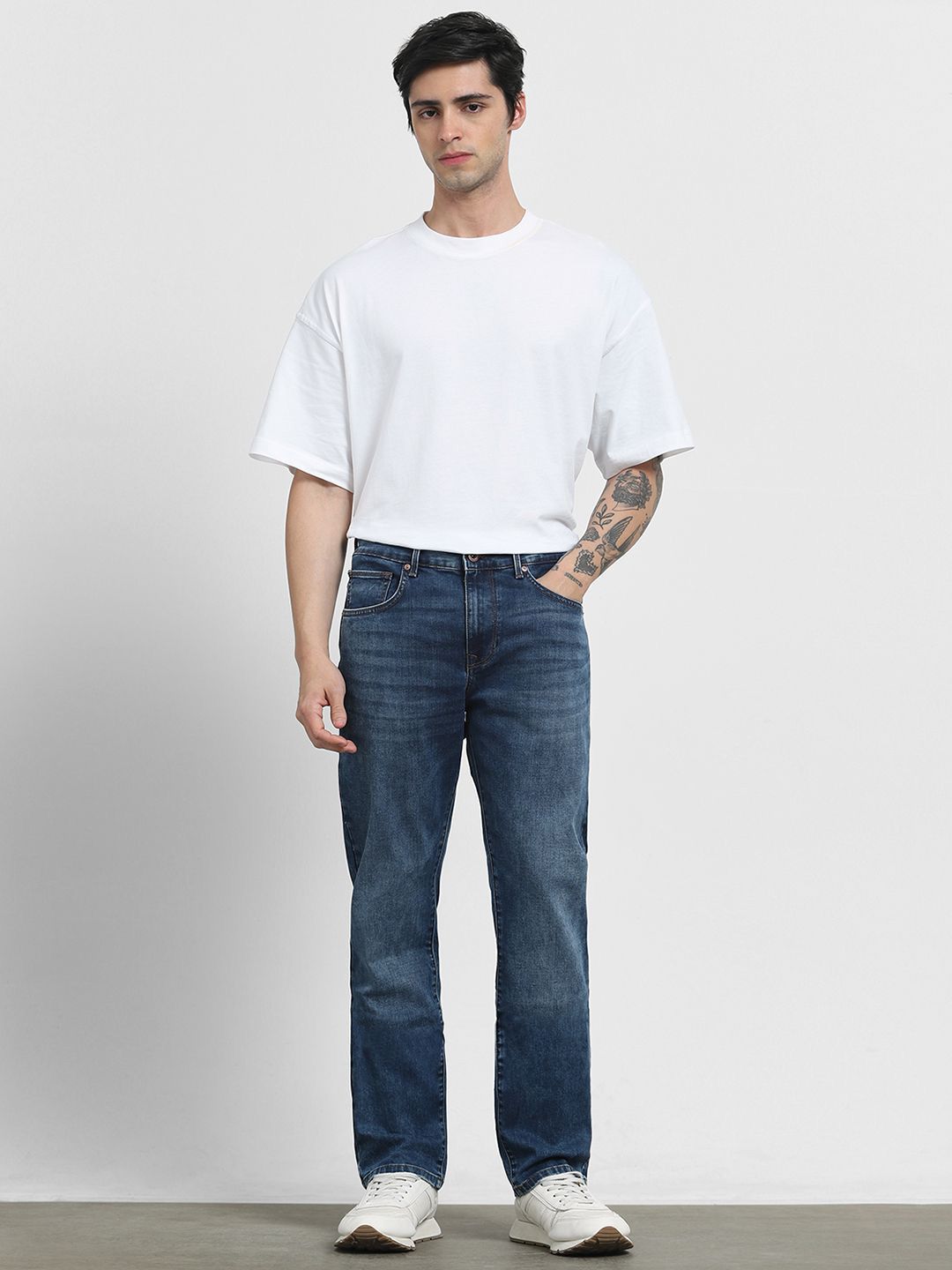 Buy Mufti Ss 25 Men Relaxed Fit Mid Rise Light Fade Clean Look Cotton ...