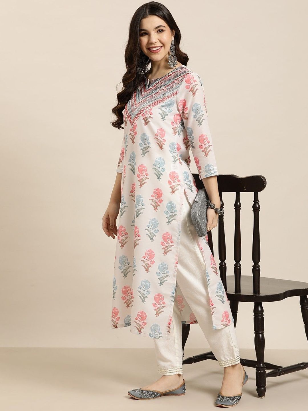 Buy DIVASTRI Floral Printed Mirror Work Notch Neck Straight Kurta - Kurtas for Women 33714498 ...