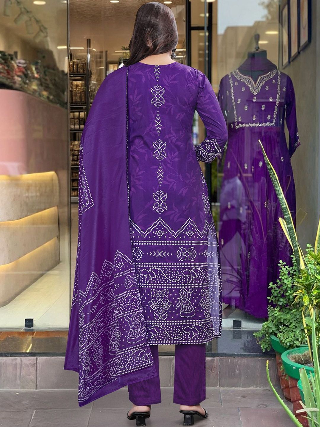 Buy Gilori Women Bandhani Printed Regular Silk Crepe Kurta With ...