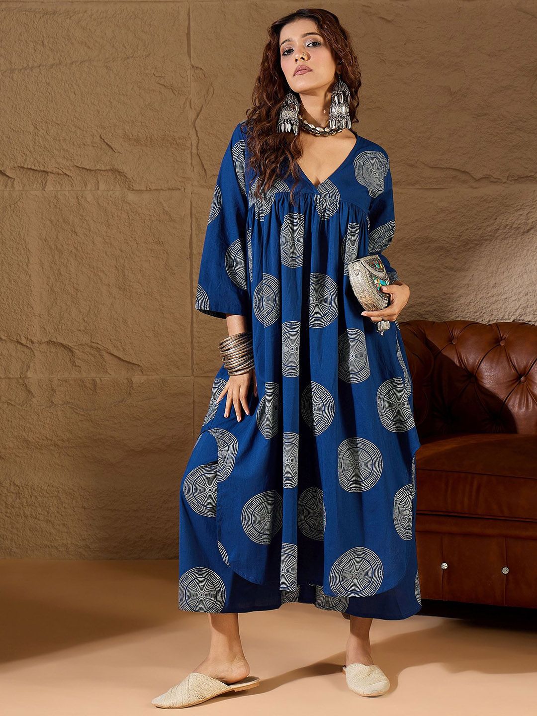 Buy InWeave Geometric Printed V Neck A Line Pure Cotton Kurta With Palazzos - Kurta Sets for ...