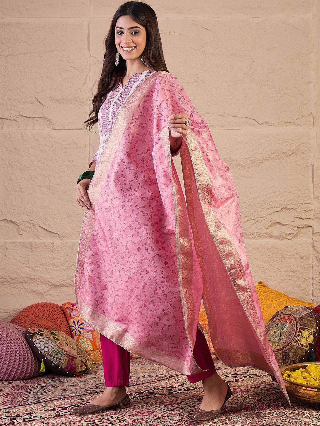 Buy Inddus Women Floral Zari Woven Design Jacquard Kurta Set With ...