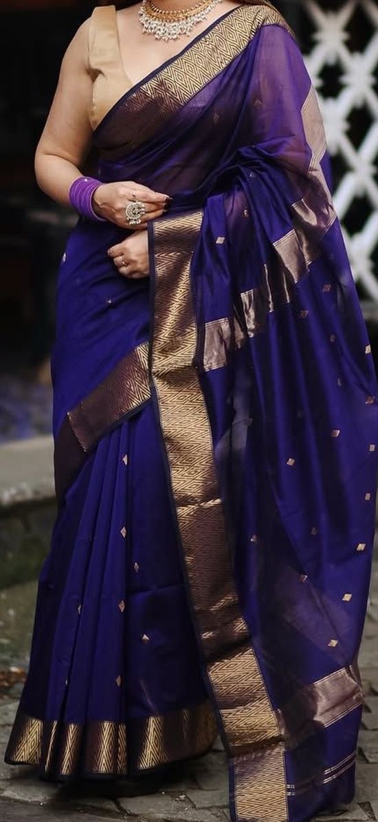 Buy Twika Woven Design Zari Saree - Sarees for Women 38630579 | Myntra