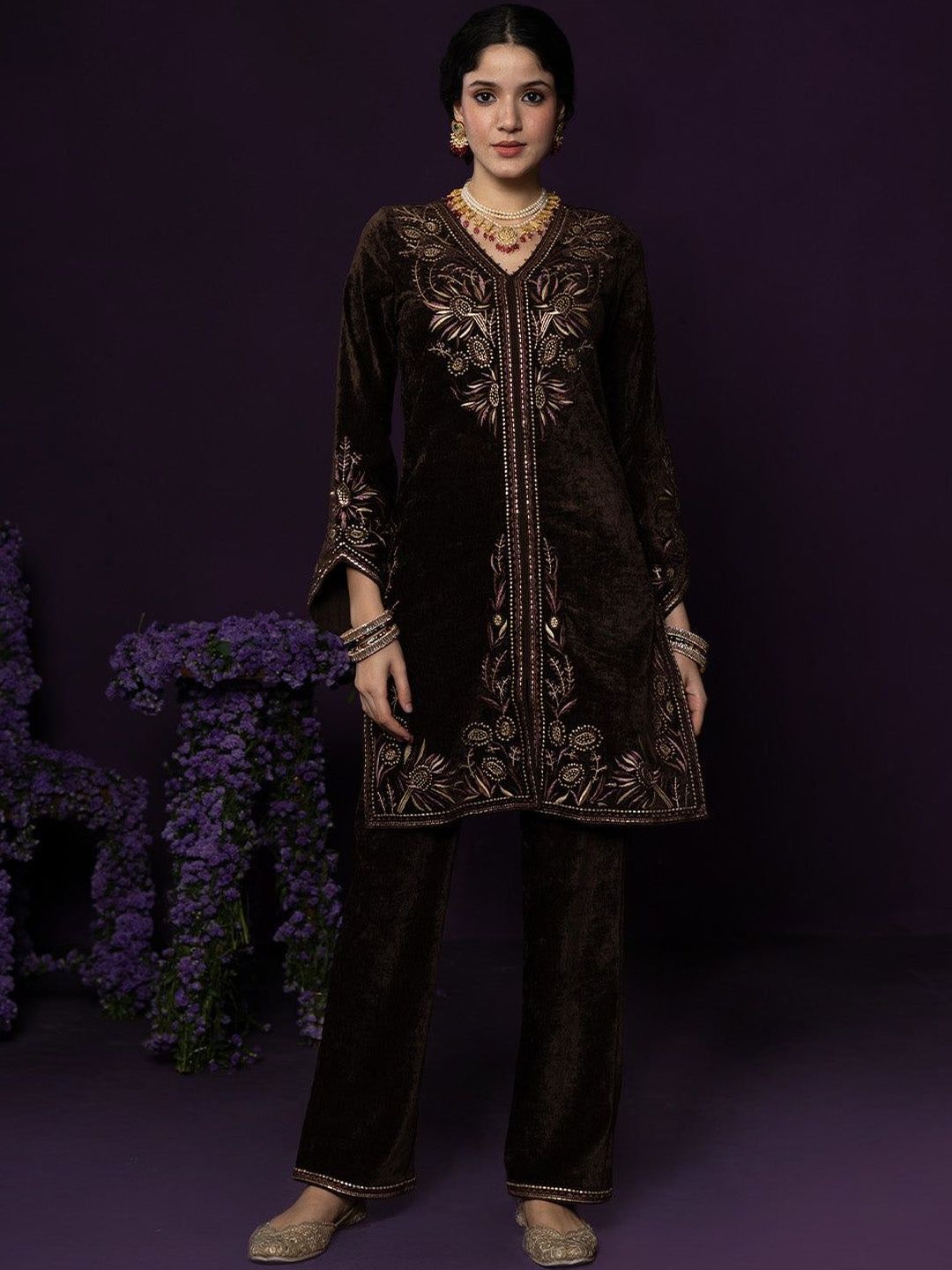 Buy Lakshita Women Ethnic Motifs Embroidered Regular Thread Work Velvet ...