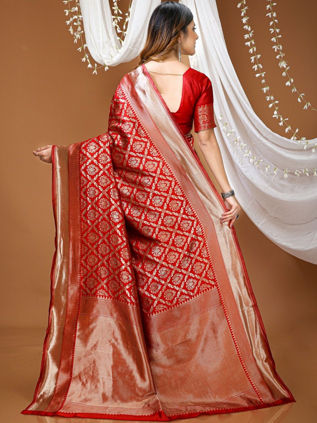 Buy Mitera Woven Design Zari Silk Blend Heavy Work Saree - Sarees for ...