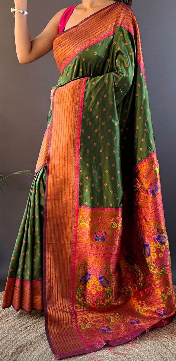Buy DIVASTRI Woven Design Zari Silk Blend Paithani Saree - Sarees for ...