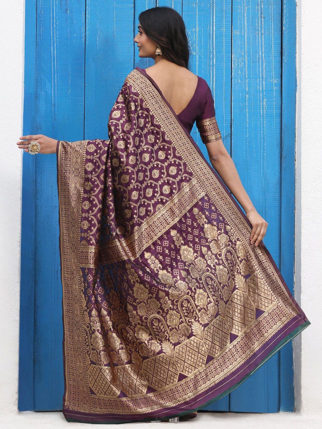 Buy Sarvada Woven Design Zari Silk Blend Banarasi Saree - Sarees for ...