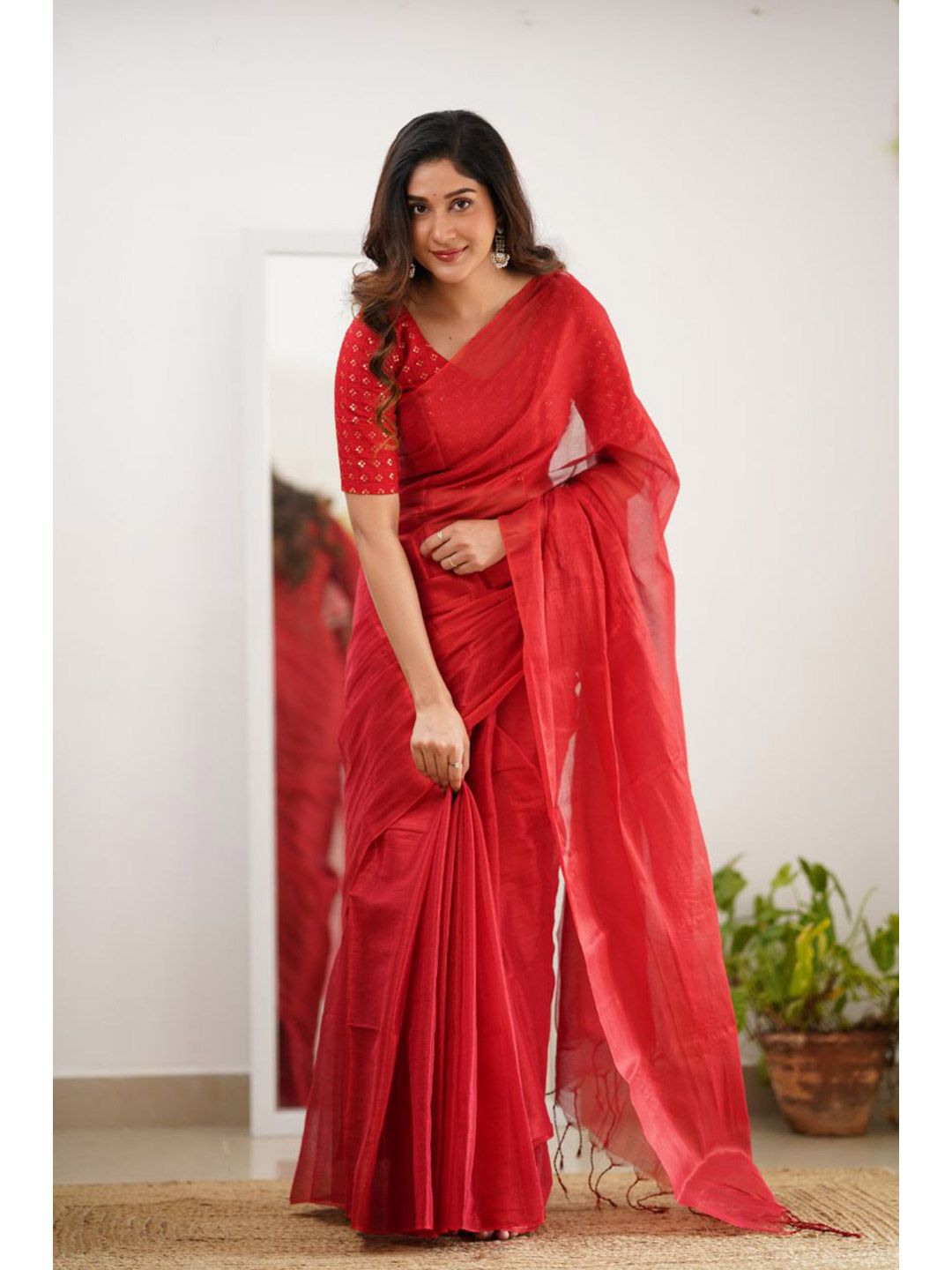 Buy Sutisancha Red Handloom Tissue Saree With Designer Blouse - Sarees ...