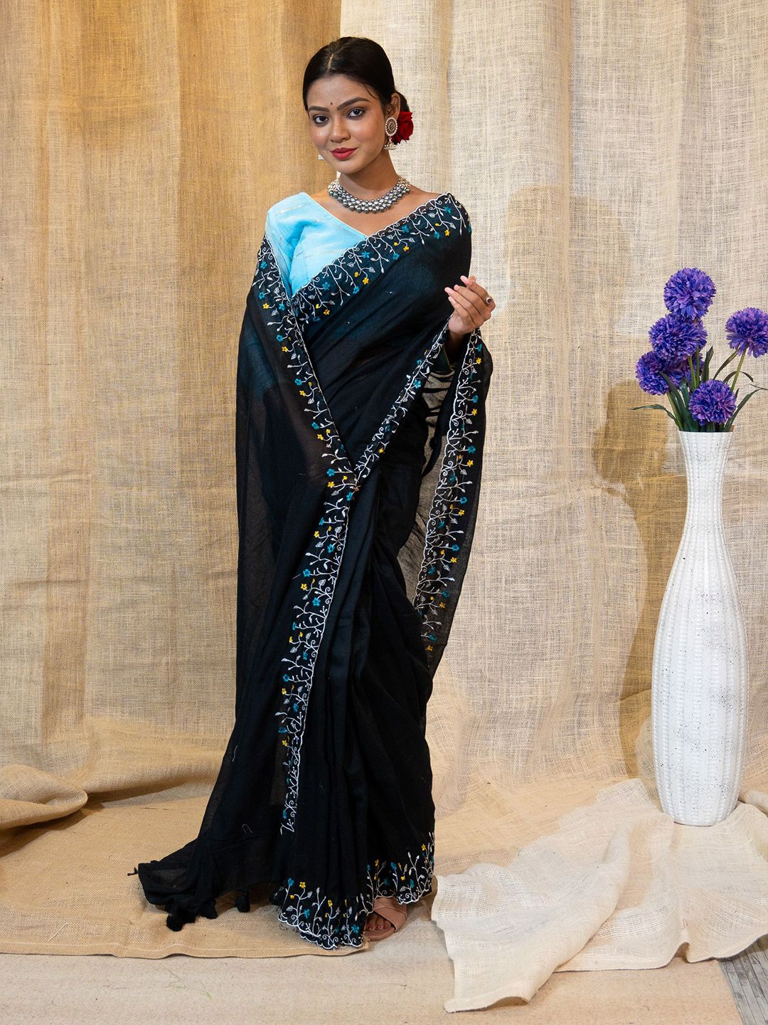 Buy Uttariya Embroidered Tissue Saree - Sarees for Women 32357486 | Myntra