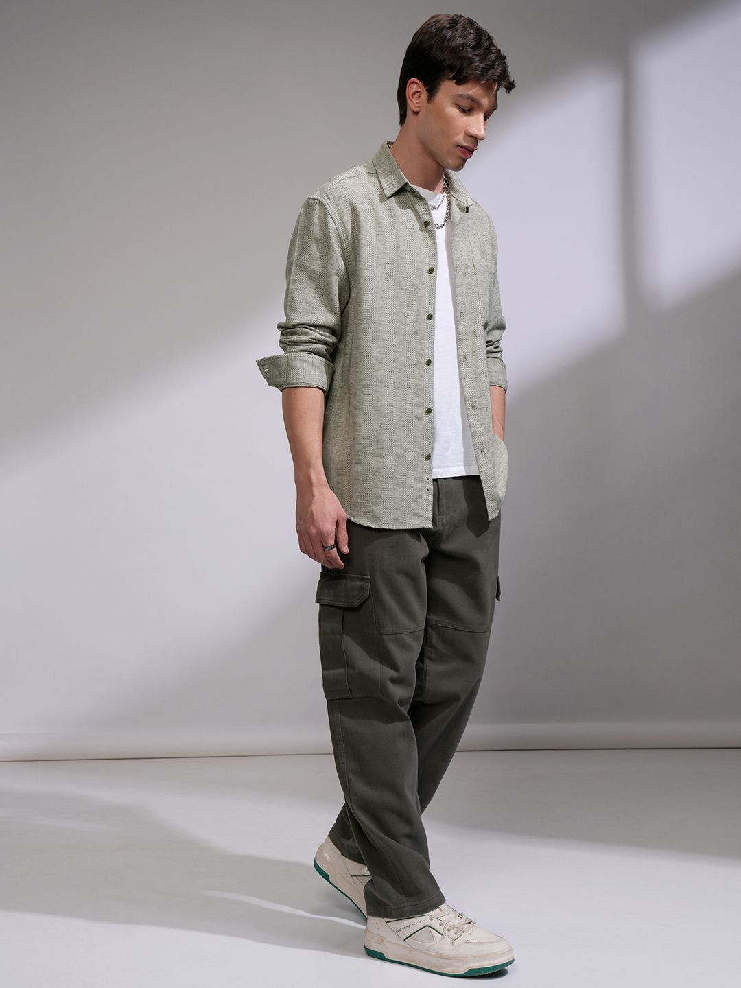 Buy HIGHLANDER Men Relaxed Fit Spread Collar Textured Cotton Casual ...
