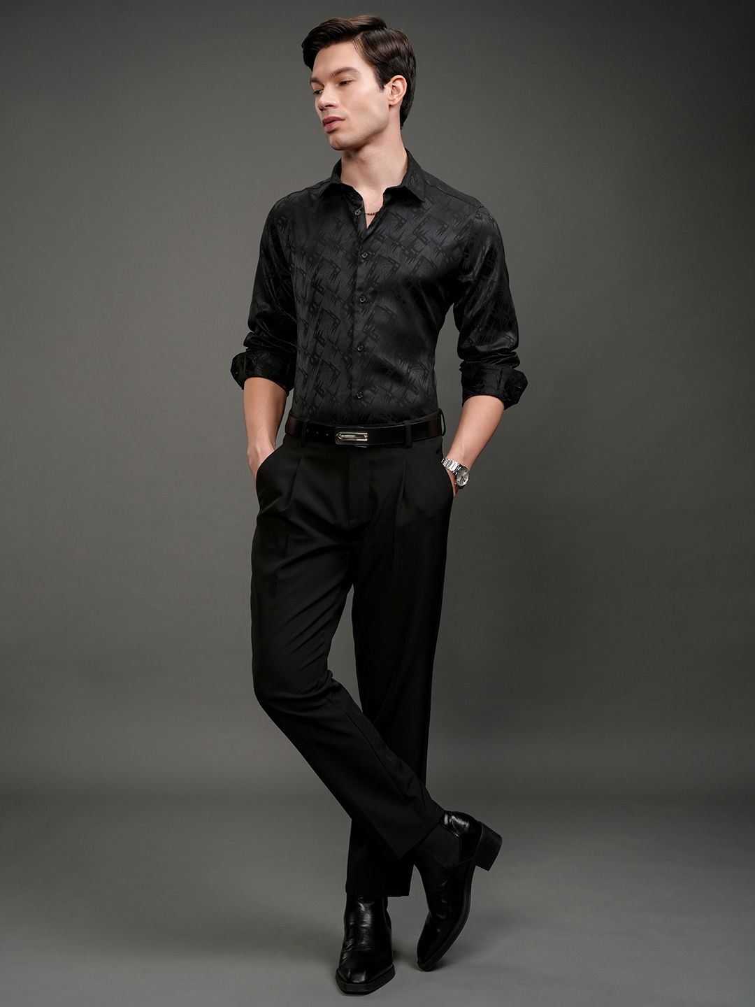 Buy HIGHLANDER Men Slim Fit Design Spread Collar Textured Cotton Formal ...