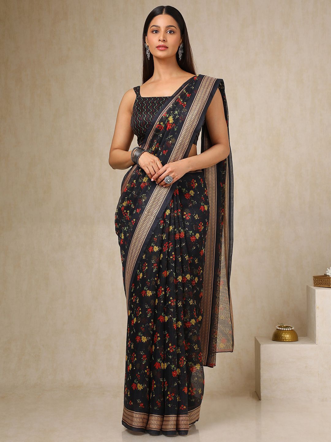 Buy Soch Floral Saree - Sarees for Women 32254334 | Myntra