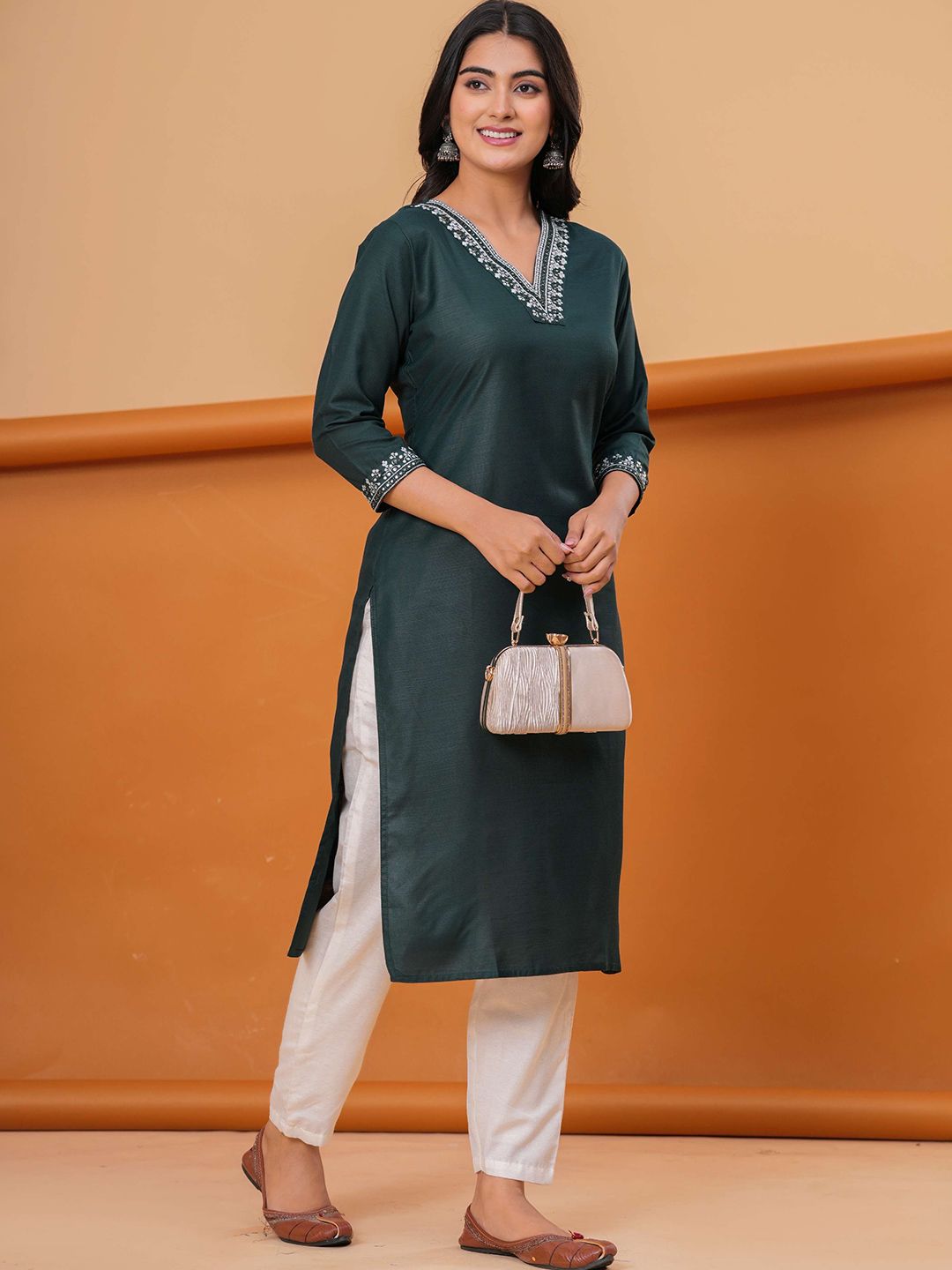 Buy HEARTLOOM Women Solid Daily Straight Kurta - Kurtas for Women ...
