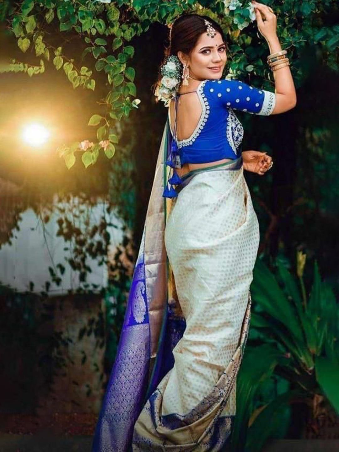 Buy VILLE FASHION Woven Design Zari Banarasi Art Silk Saree - Sarees ...