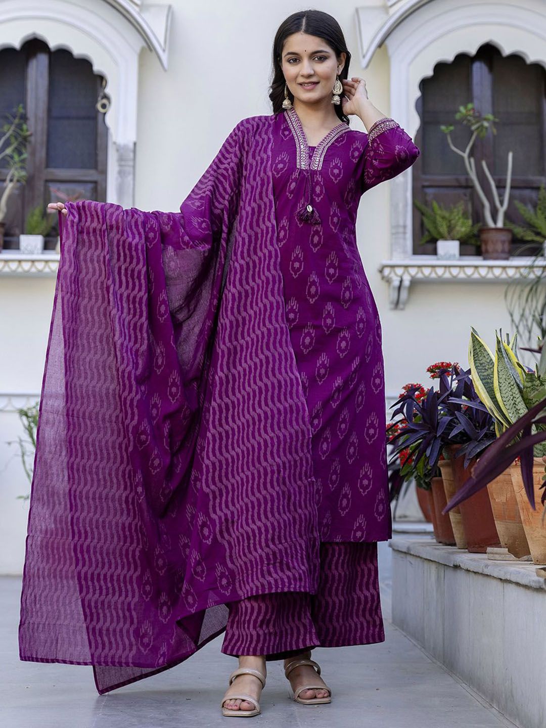 Buy Pistaa Geometric Printed V Neck Pure Cotton A Line Kurta With ...