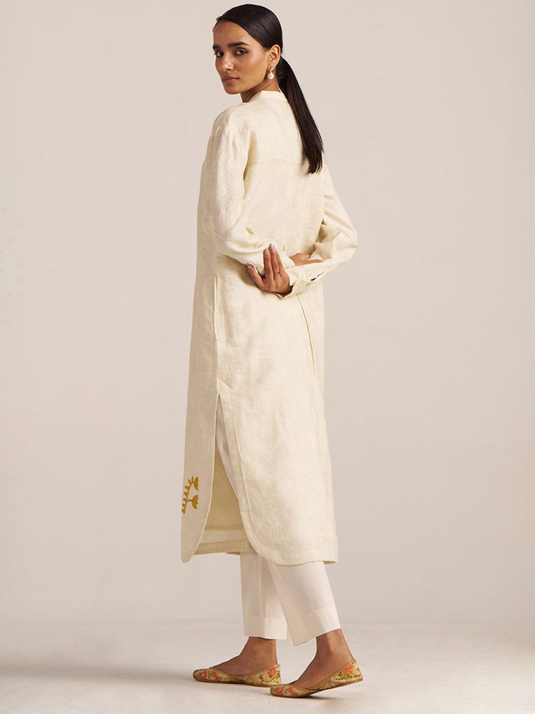 Buy Ganga Floral Printed Band Collar Linen Straight Kurta With Trouser ...