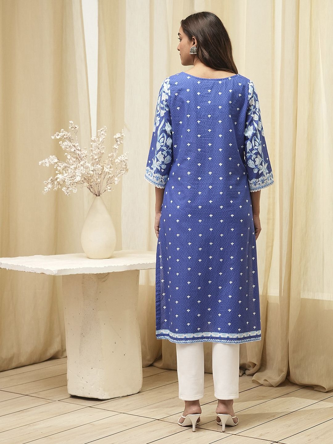 Buy Biba Floral Printed Pure Cotton Straight Kurta - Kurtas for Women 33398420 | Myntra
