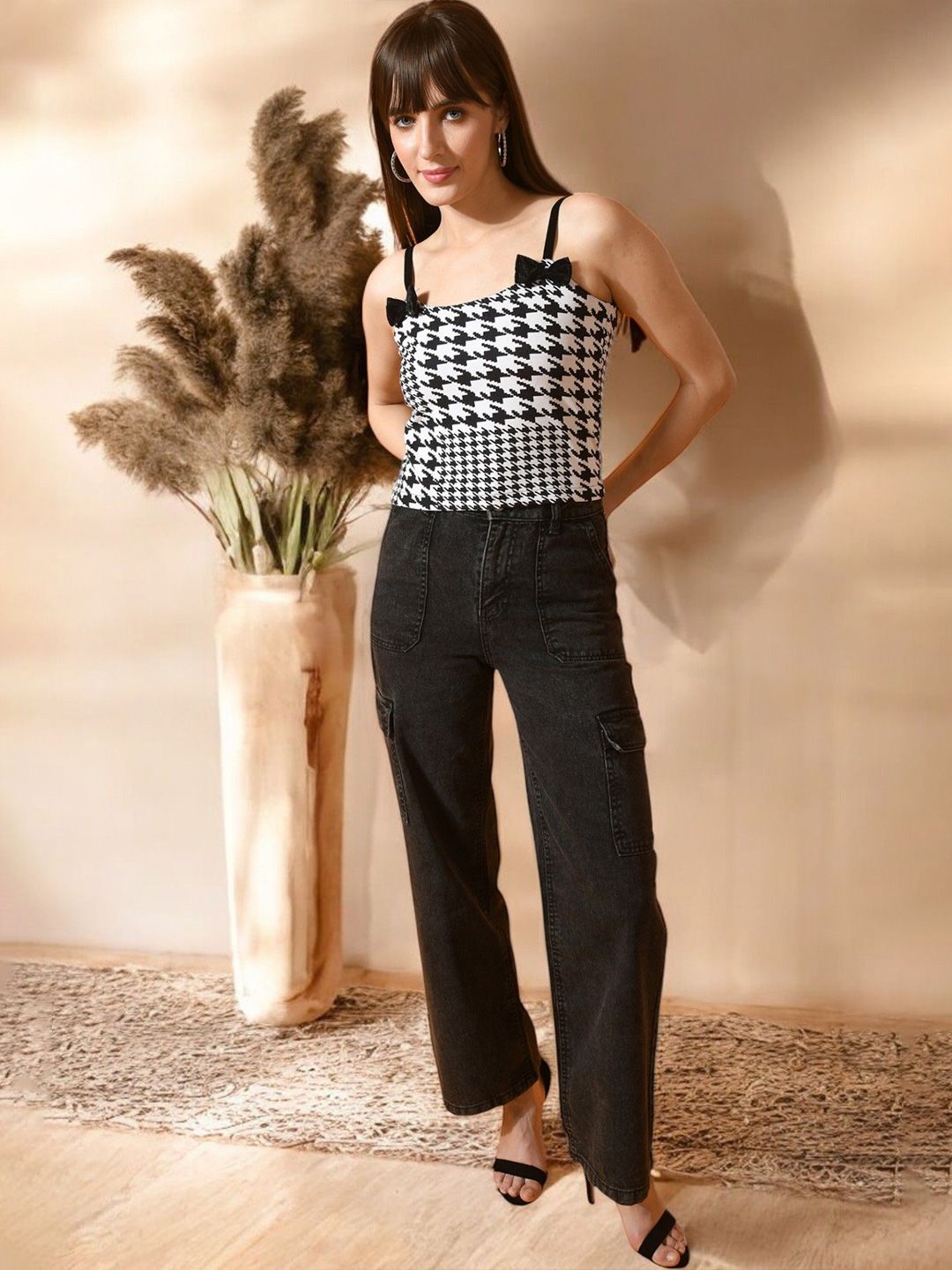 Buy IUGA Geometric Checked Crop Top - Tops for Women 33088792 | Myntra