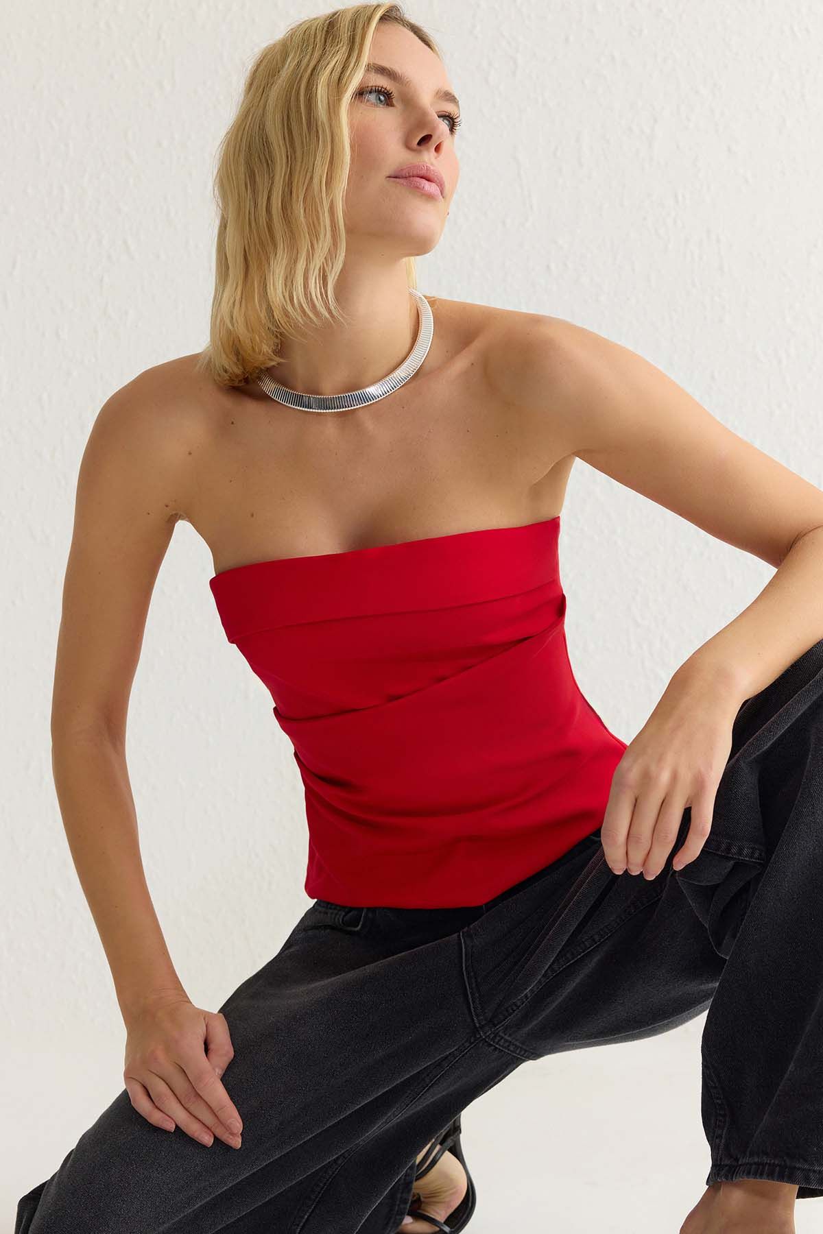 Buy Trendyol Women Solid Strapless Sleeveless Tube Crop Top - Tops for ...