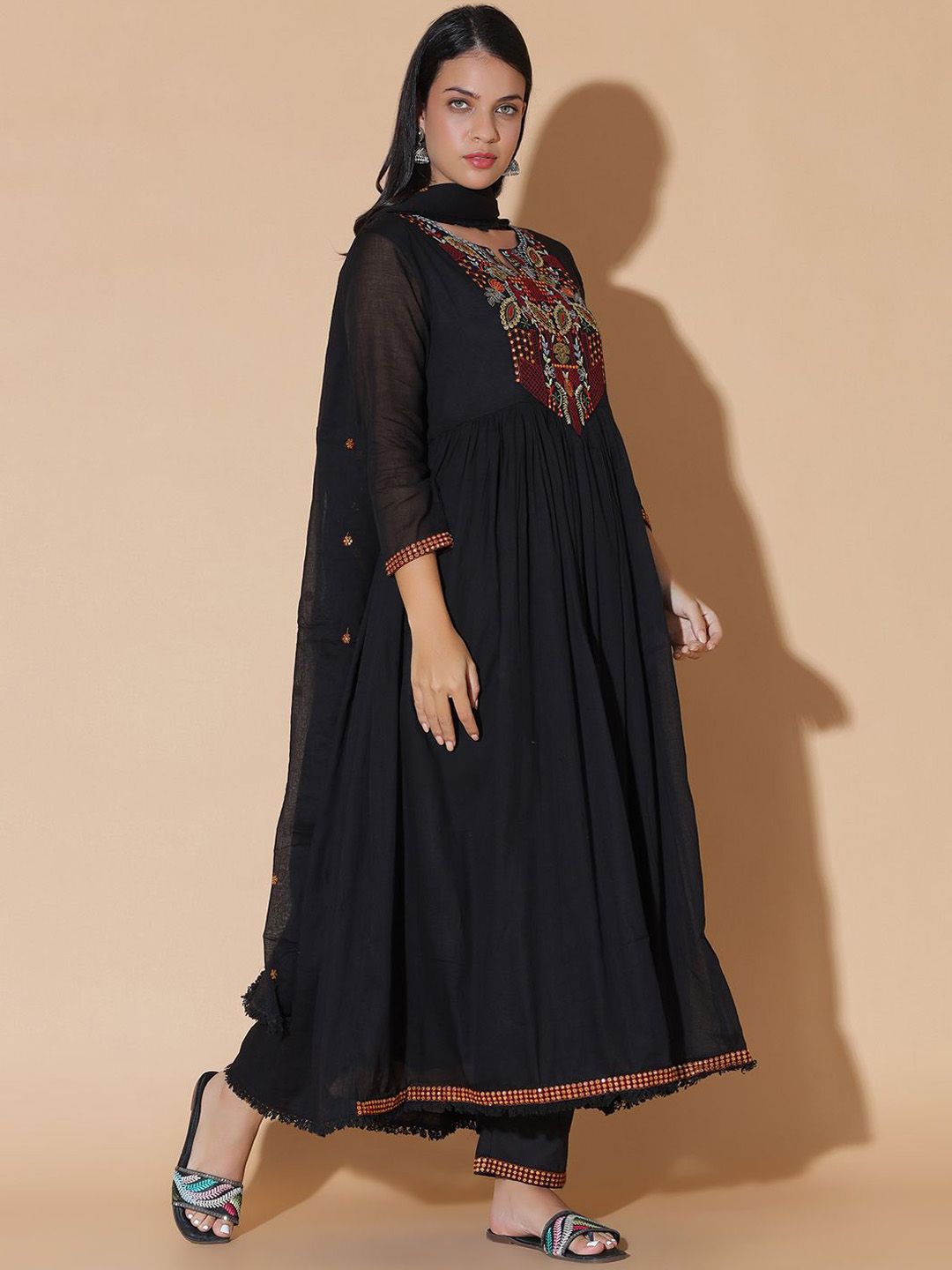 Buy MOSHI Women Embroidered Empire Thread Work Pure Cotton Kurta With ...