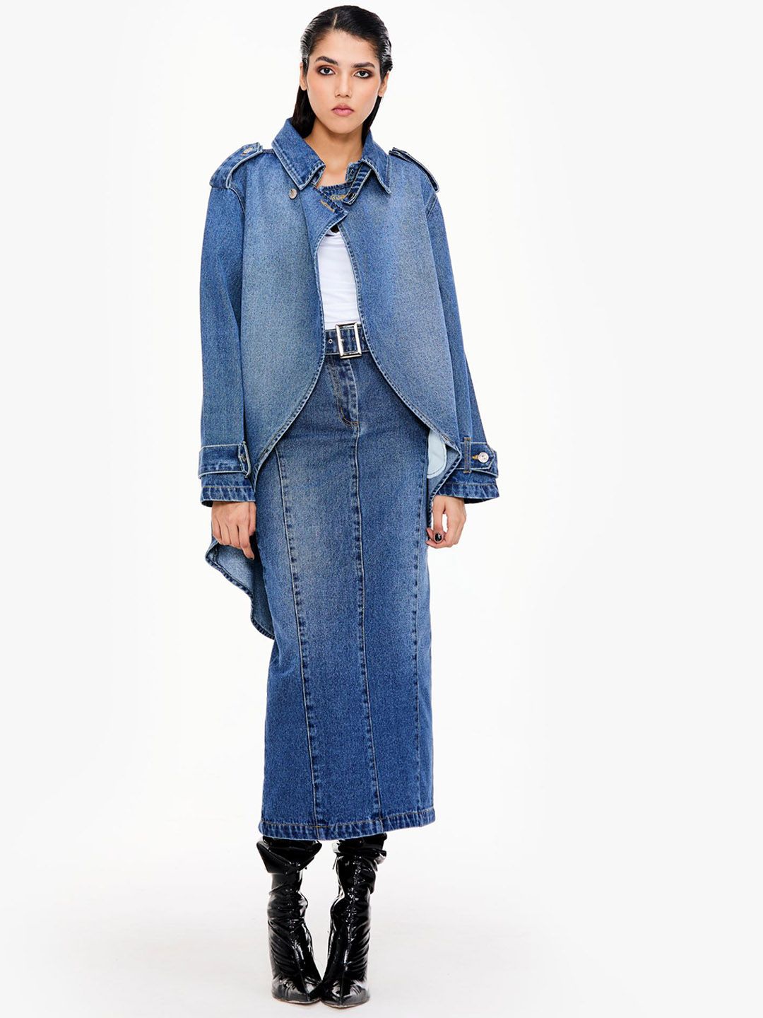 Buy QUA Curved Denim Jacket - Jackets for Women 33971278 | Myntra