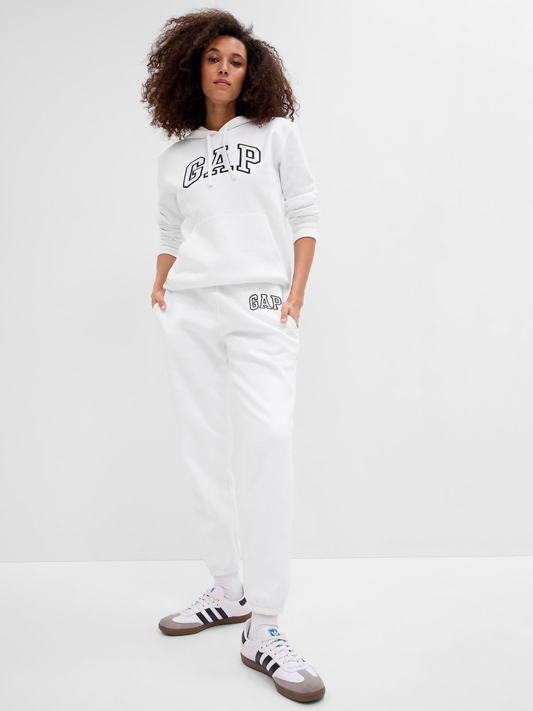 Buy GAP Women Regular Fit Joggers - Track Pants for Women 33817058 | Myntra