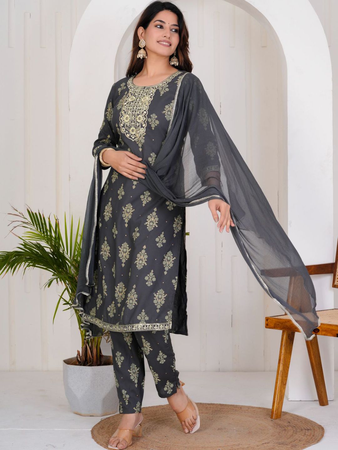 Buy LOVURTI Women Ethnic Motifs Printed Regular Sequinned Kurta With ...