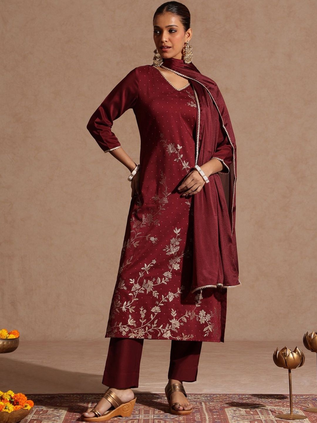 Buy Janasya Women Floral Printed Regular Gotta Patti Kurta With ...