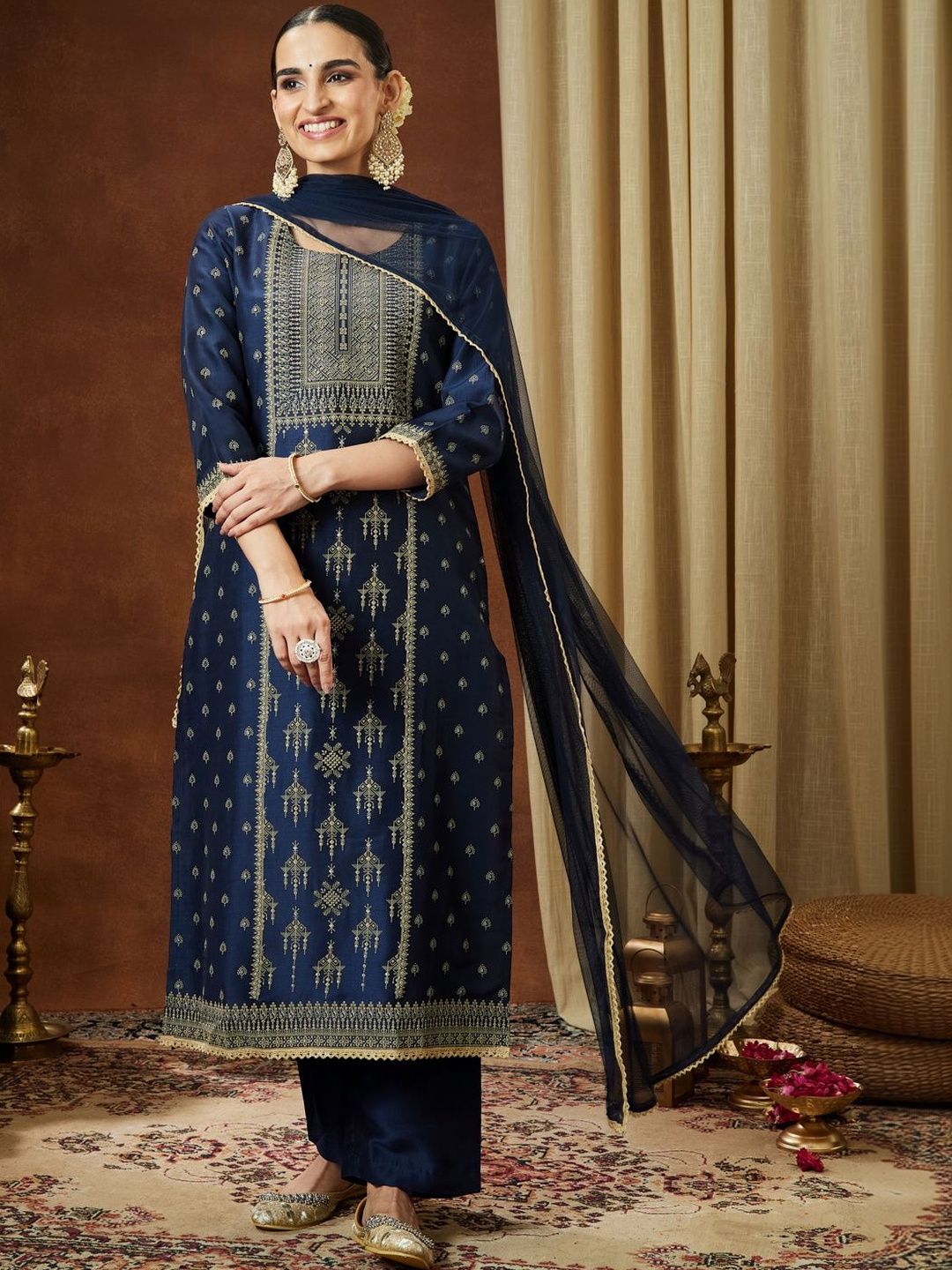 Buy Janasya Ethnic Motifs Embroidered Regular Thread Work Kurta With ...