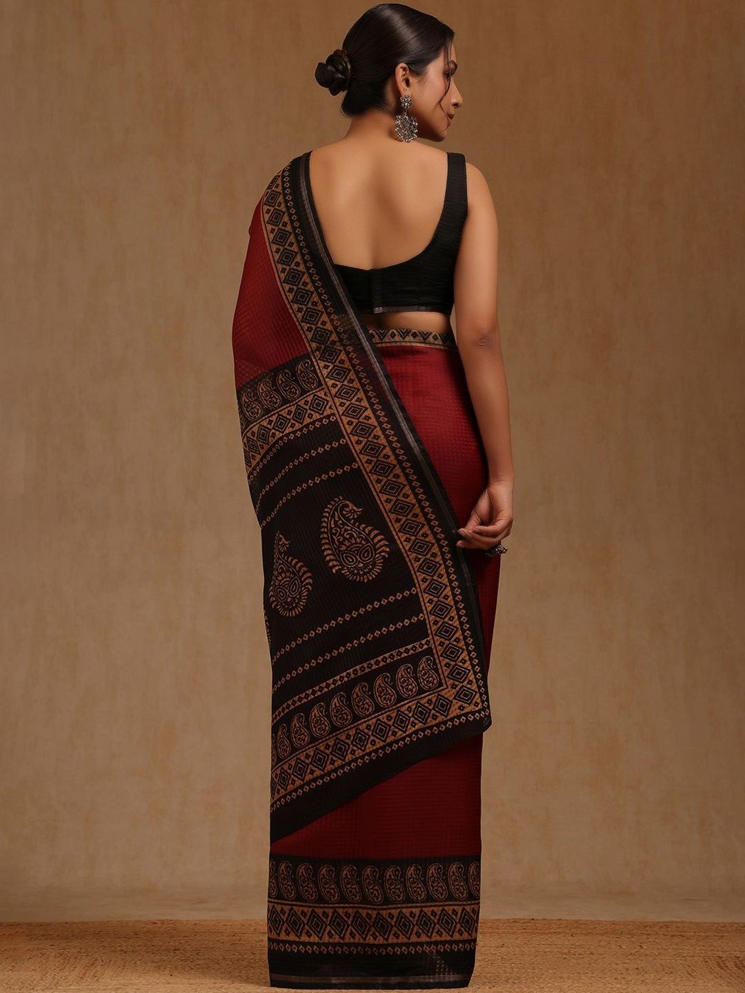 Buy Soch Ethnic Motifs Printed Saree - Sarees for Women 37566476 | Myntra