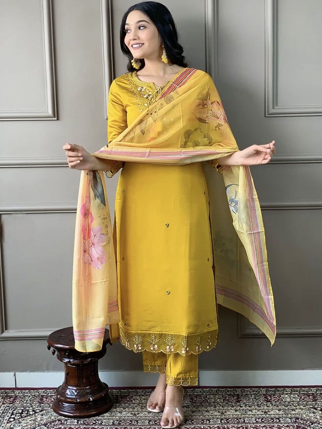 Buy ANJIKI Women Floral Embroidered Regular Thread Work Kurta With ...