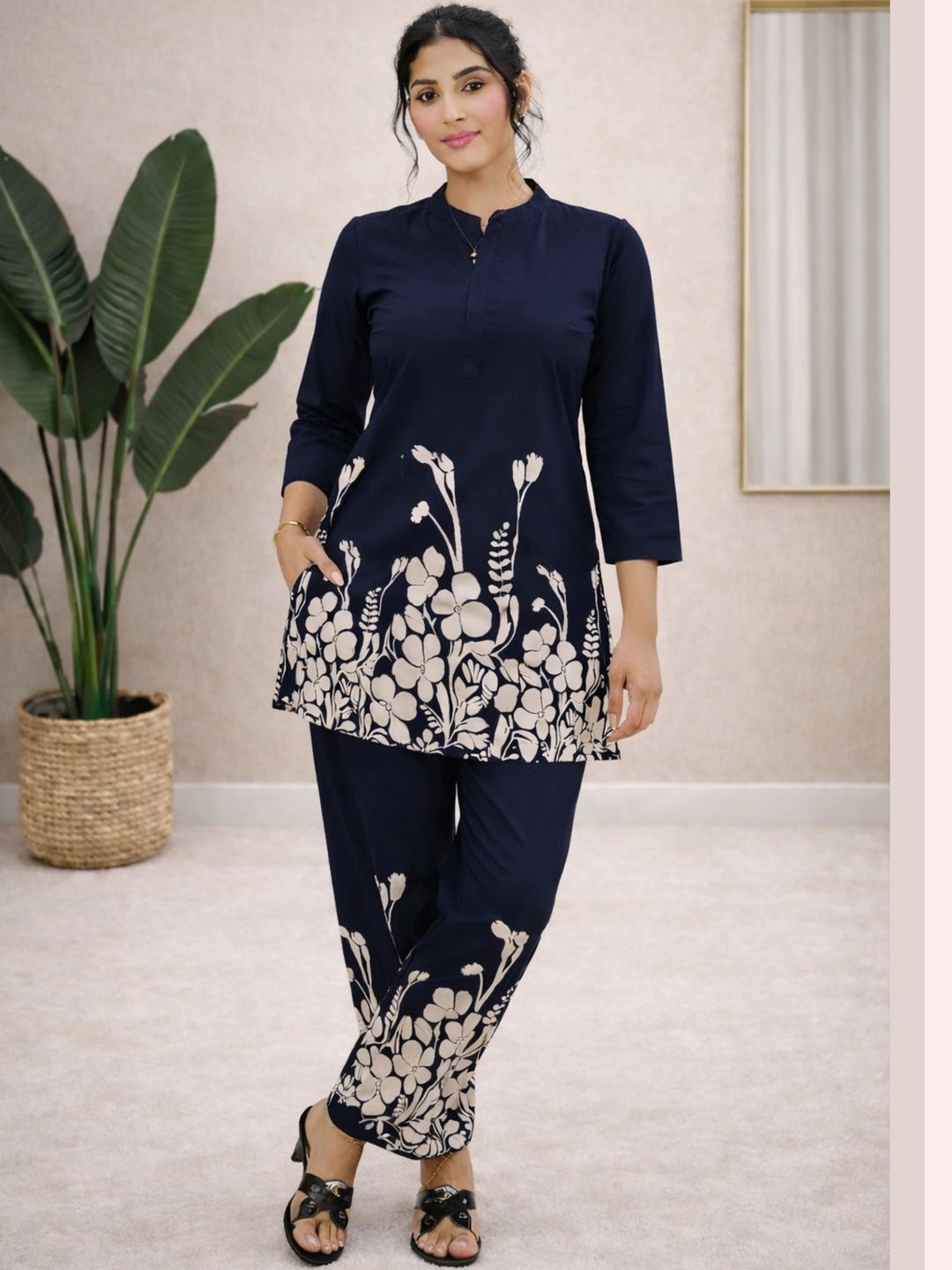 Buy The Cloth Crow Women Floral Printed Regular Kurti With Trousers ...