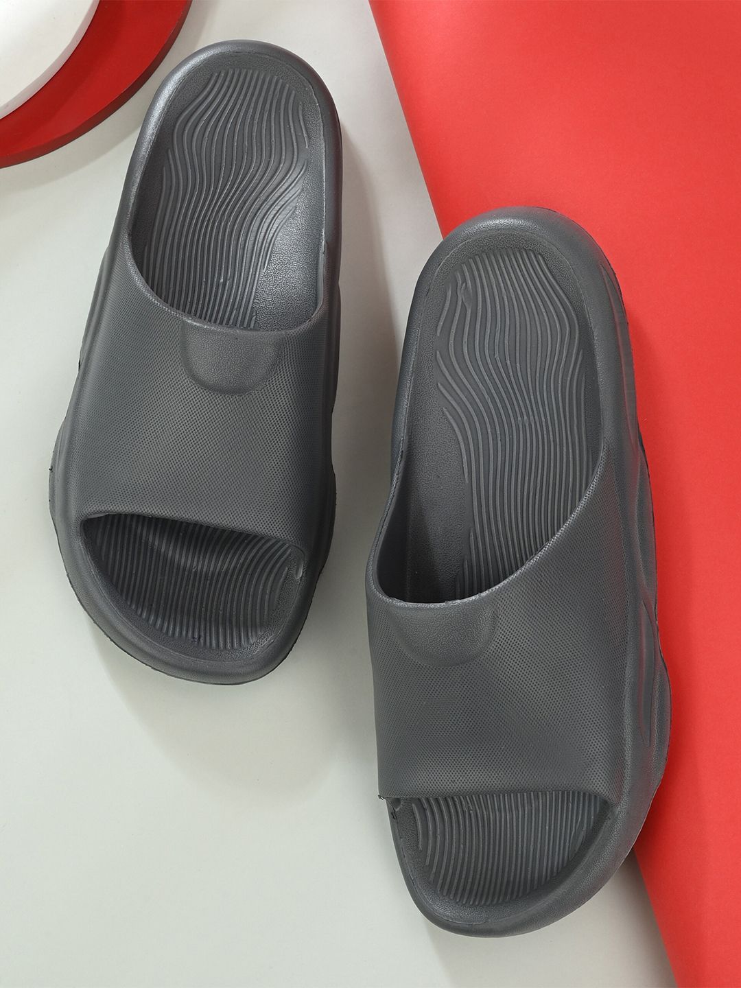 HRX by Hrithik Roshan Men Rubber Sliders - Price History