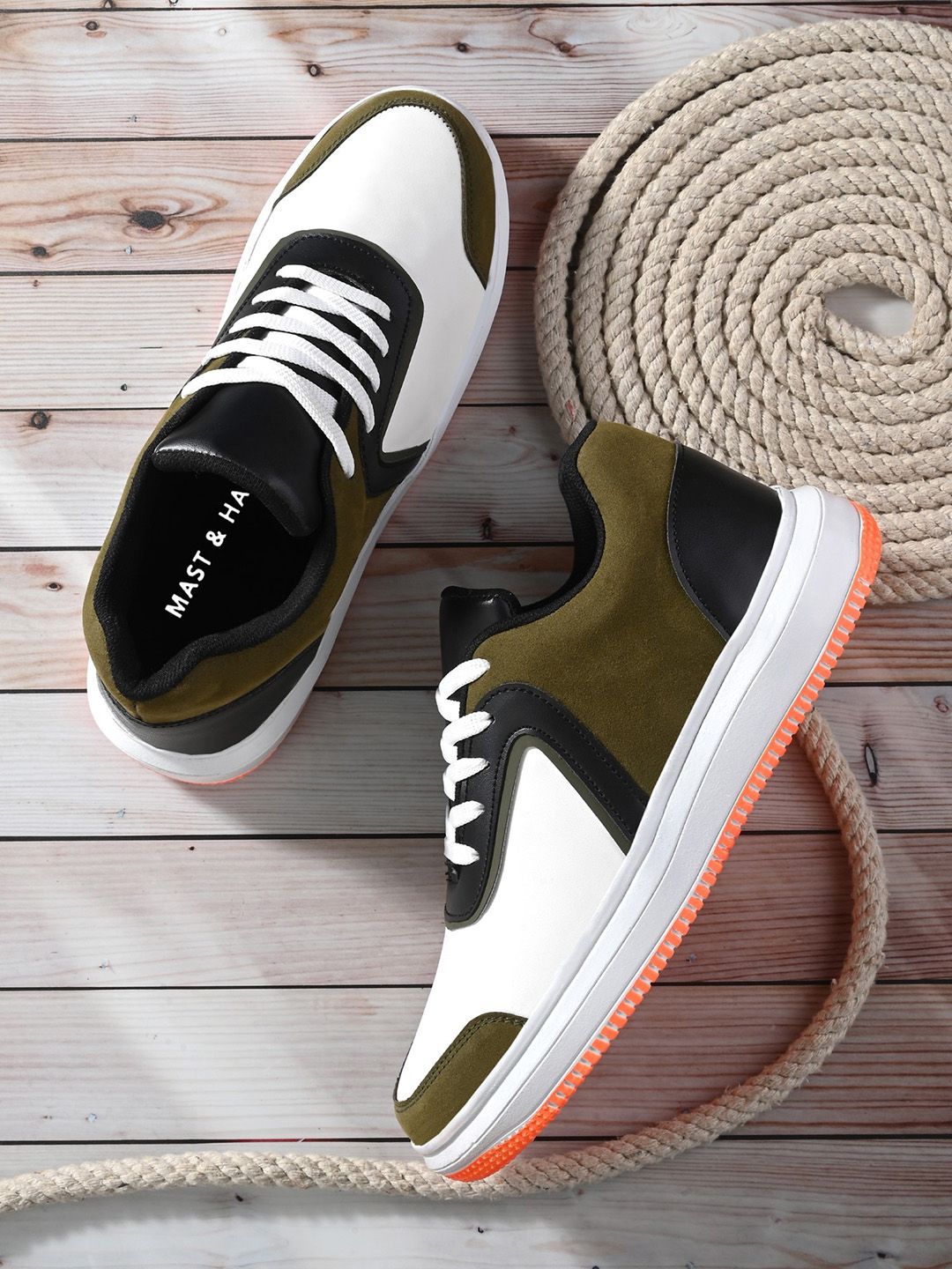 Mast & Harbour Men White & Olive Green Colourblocked Lightweight ...