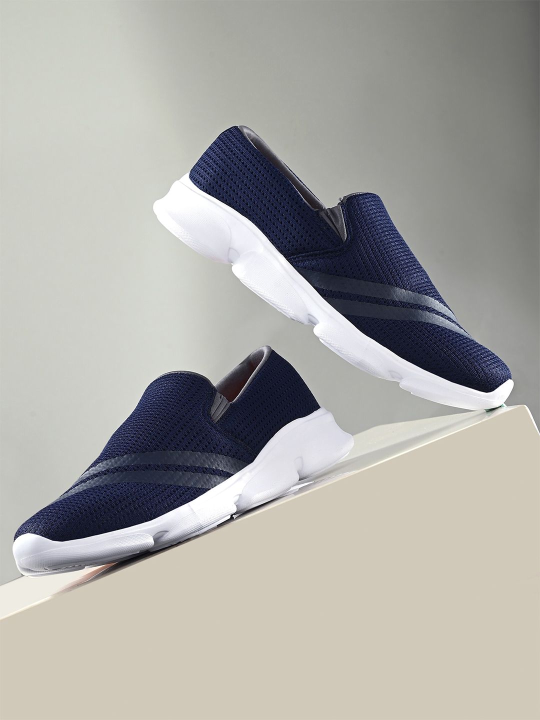 HRX by Hrithik Roshan Men Memory Foam Technology Walking Shoes - Price ...
