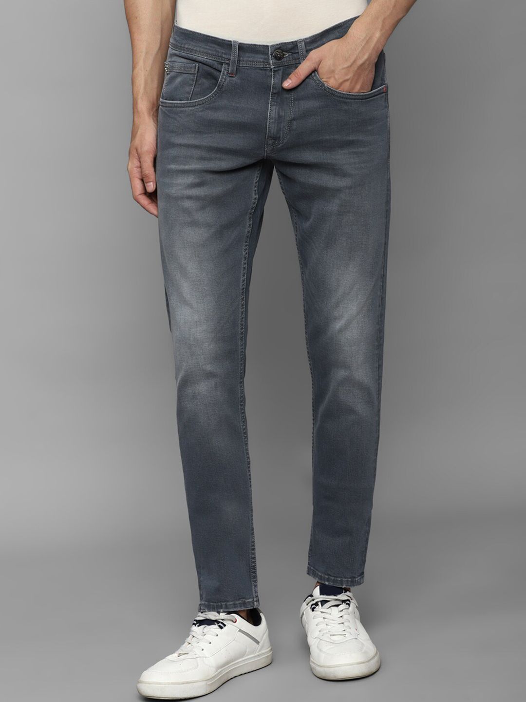 Allen Solly Sport Men Slim Fit Clean Look Light Fade Stretchable Jeans ...