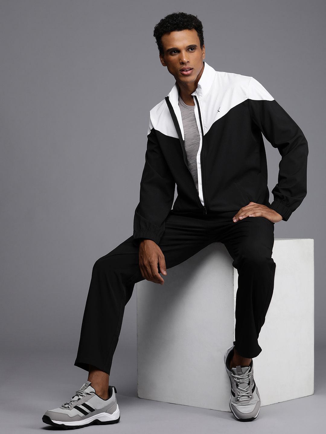 HRX By Hrithik Roshan Men Colourblocked Rapid-Dry Tracksuits - Price ...