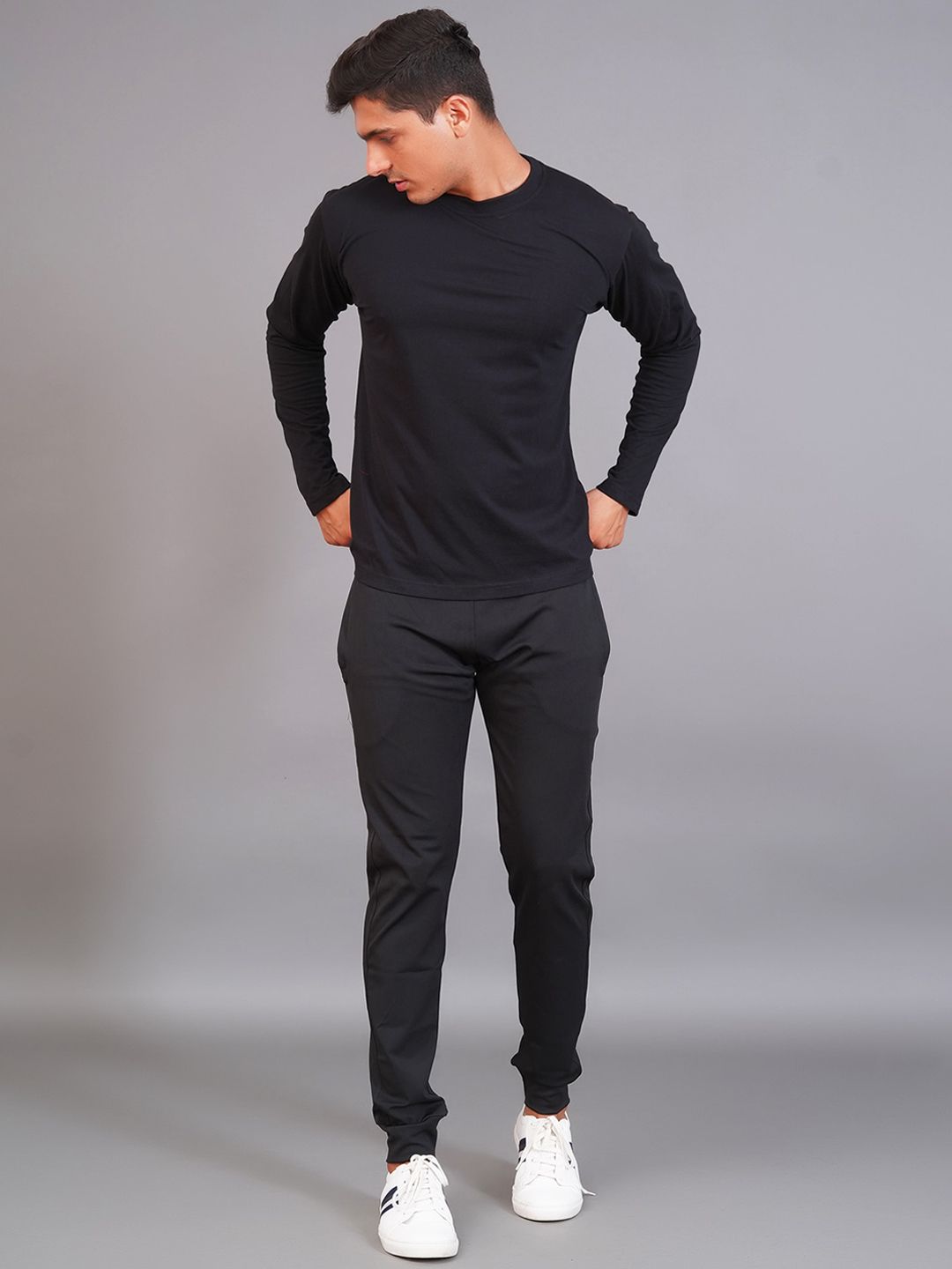 KRAASA Round Neck Tracksuits - Price History